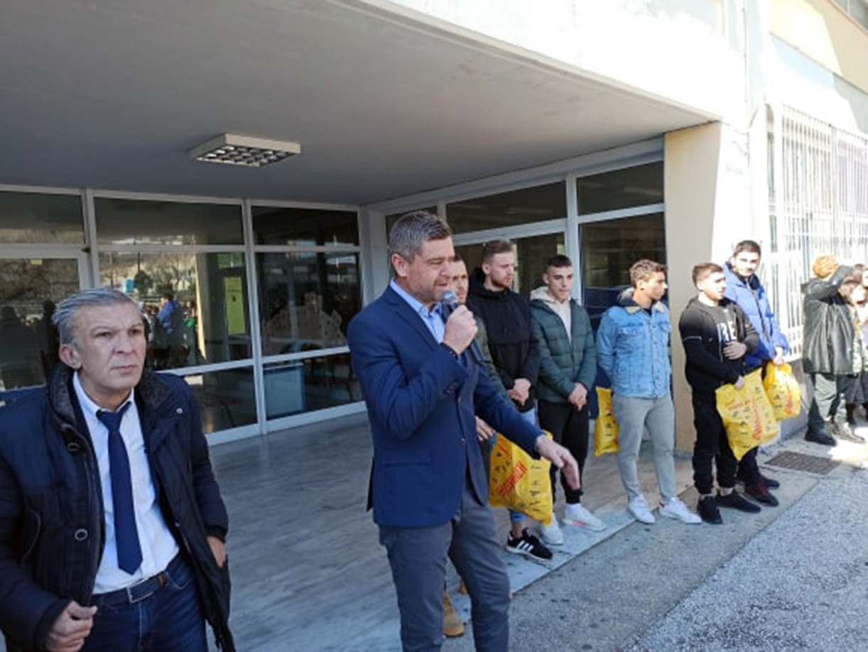 ΠΑΕ ΑΟ Καβάλα 1965: Θερμή υποδοχή από μαθητές και καθηγητές στο 7ο ...