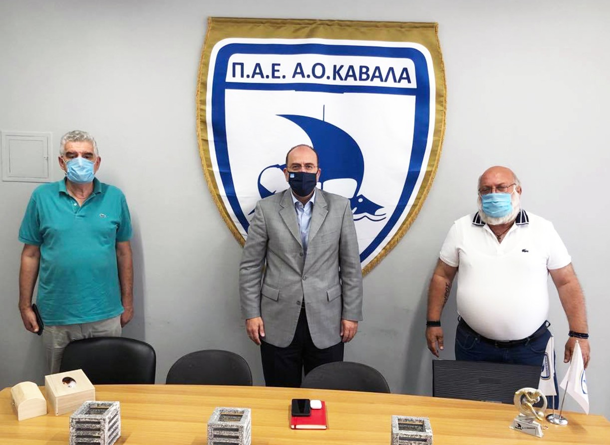 Ο Μακάριος Λαζαρίδης στο πλευρό της ΠΑΕ ΑΟΚ 1965 - KAVALA POST