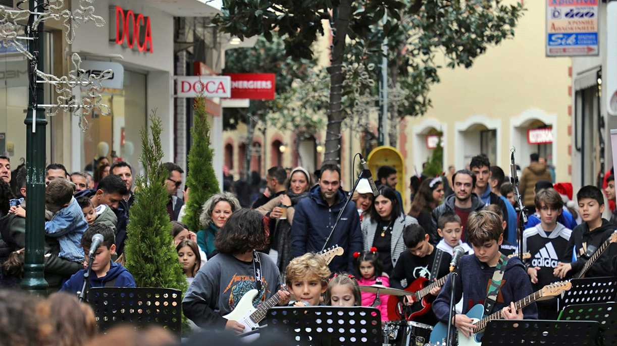 Καβάλα: Χριστούγεννα με... ροκ διάθεση στο κέντρο της πόλης ...