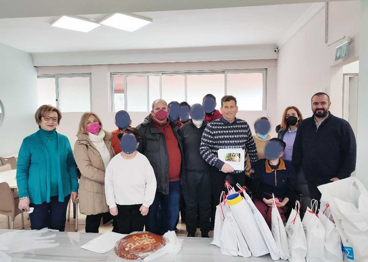 Παιχνίδια και βιβλία από τον ΚΟΙΣΠΕ Καβάλας στο ΚΔΑΠ-ΜΕΑ «Πρόσβαση ...