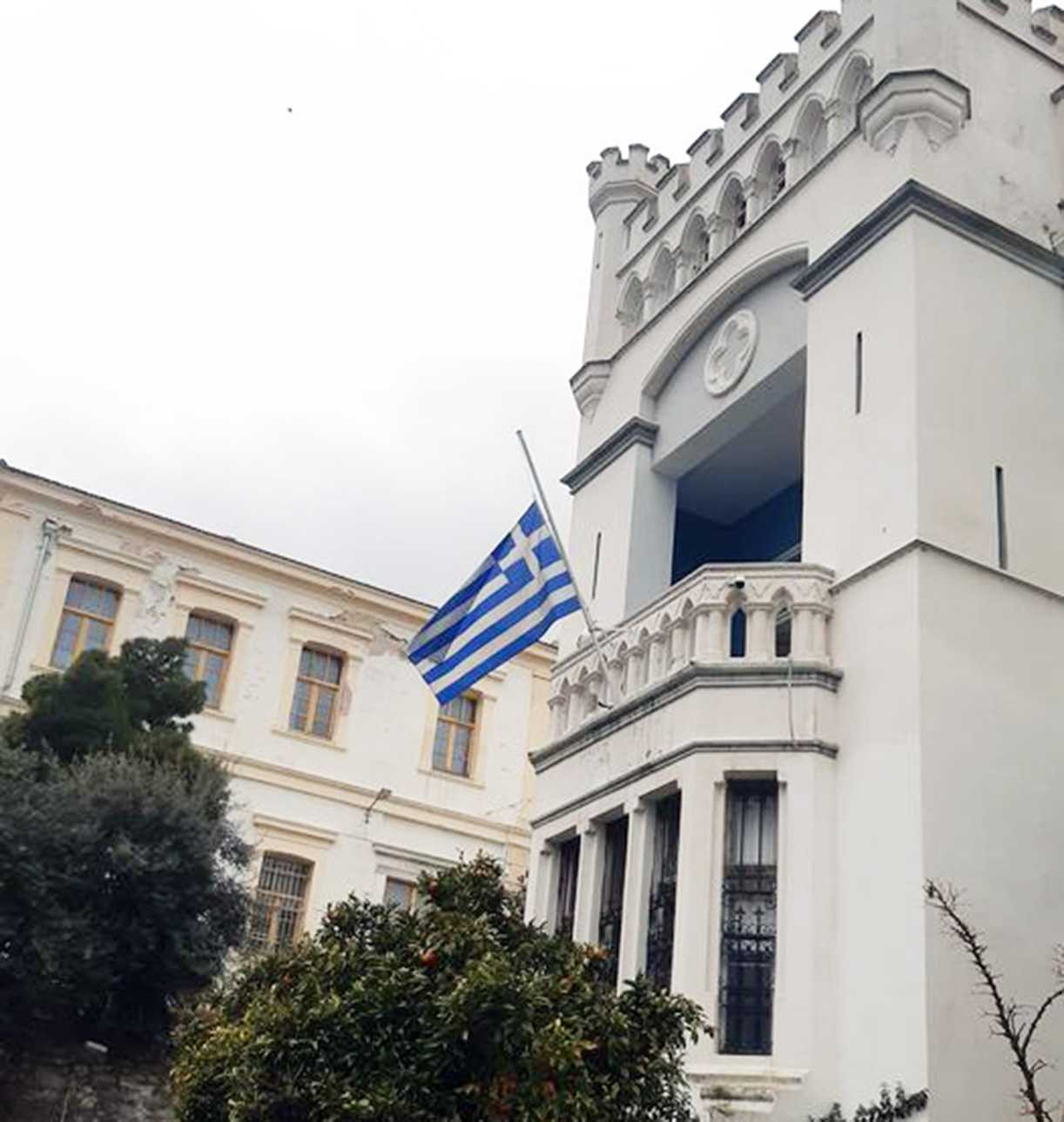 Καβάλα: Μεσίστιες σημαίες και τροποποίηση εκδηλώσεων για το Ολοκαύτωμα ...