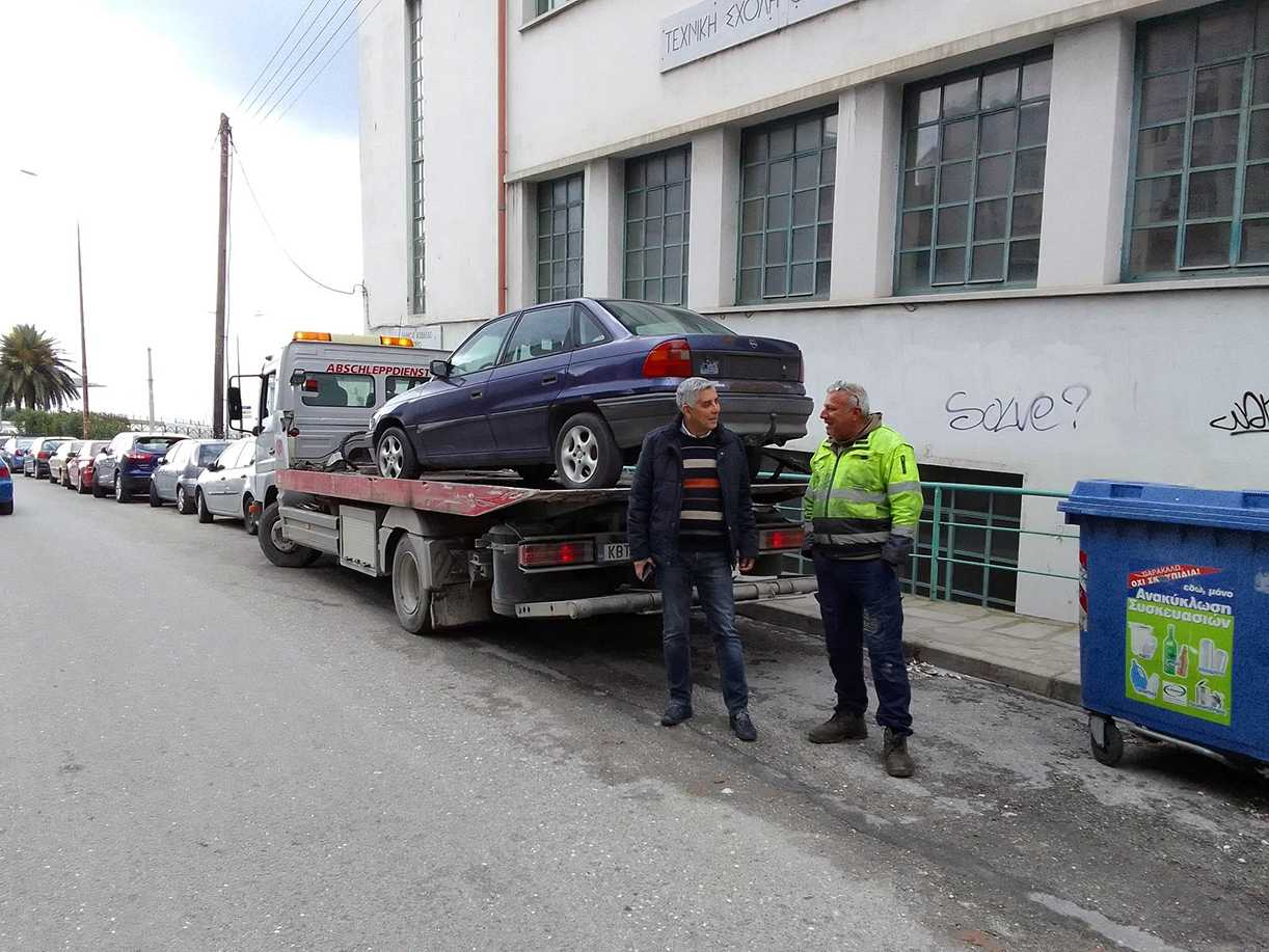 Δήμος Καβάλας: Εκτός δρόμου 12 αυτοκίνητα και 8 μοτοσικλέτες ...