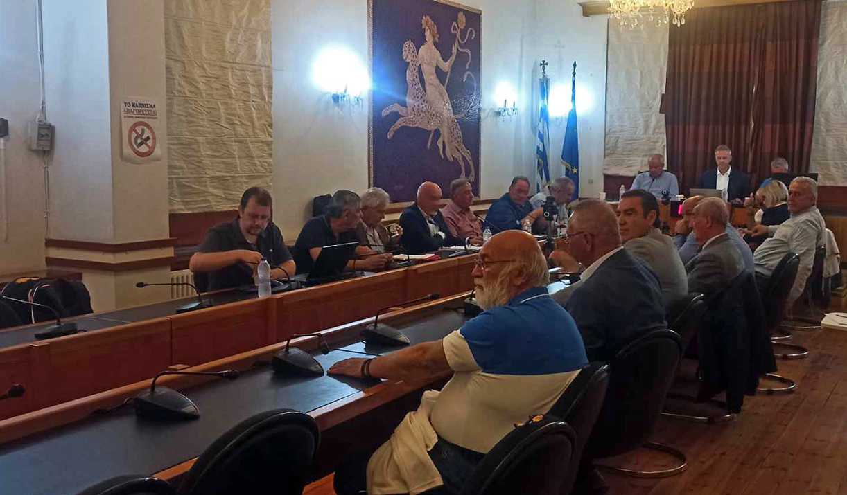 Δημοτικό Συμβούλιο Καβάλας: Κατά πλειοψηφία «σανίδα σωτηρίας» στη ...