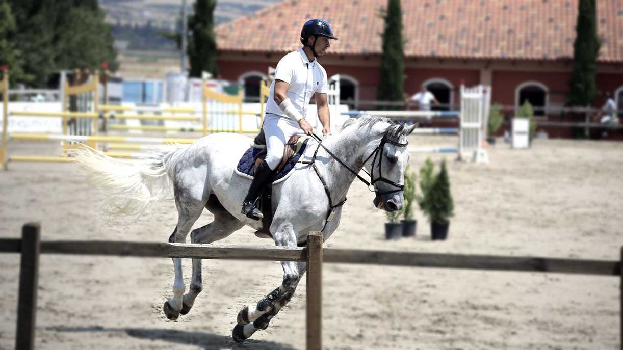 Ιππικός Όμιλος: Για πρώτη φορά στην Καβάλα αγώνες ιππικής δεξιοτεχνίας ...