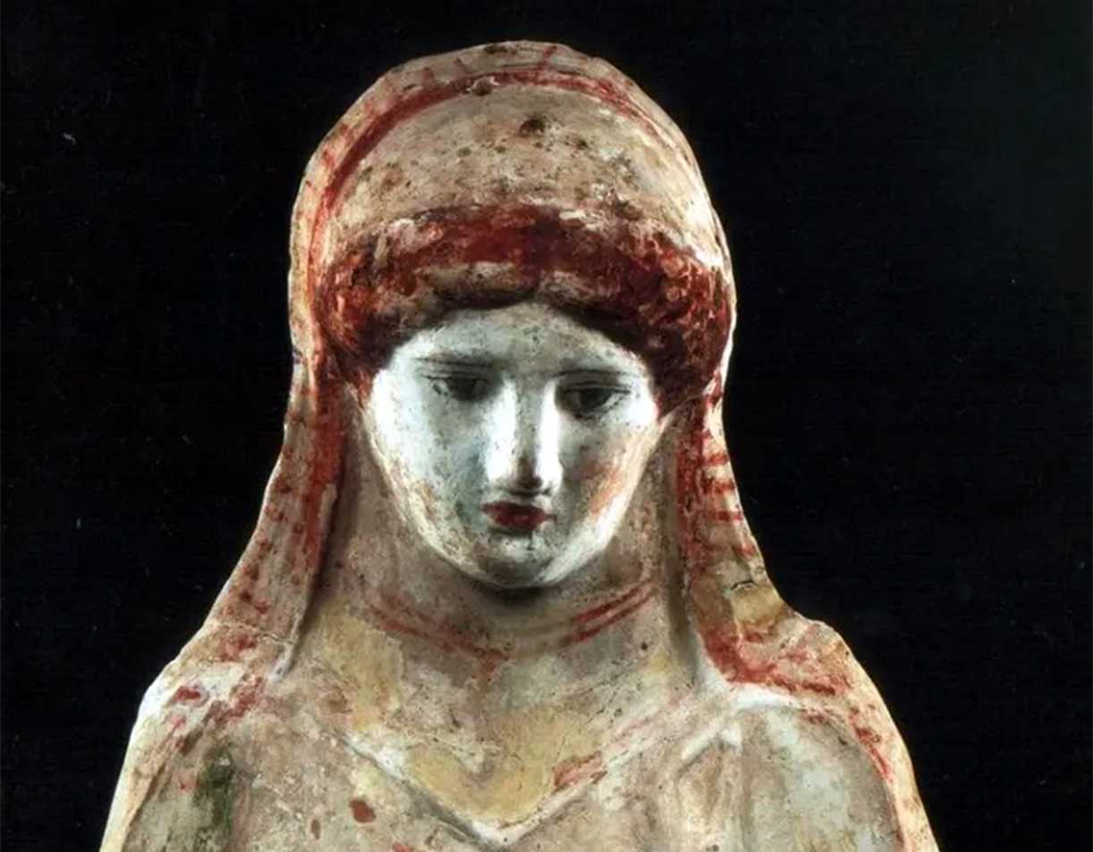 Μια καλοδιατηρημένη πήλινη γυναικεία προτομή του 4ου αιώνα π.Χ. βρέθηκε ...