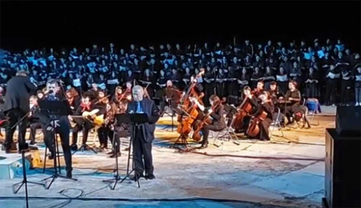 Στο αρχαίο θέατρο Φιλίππων έπεσε η αυλαία του Φεστιβάλ «Άδοντες και ...