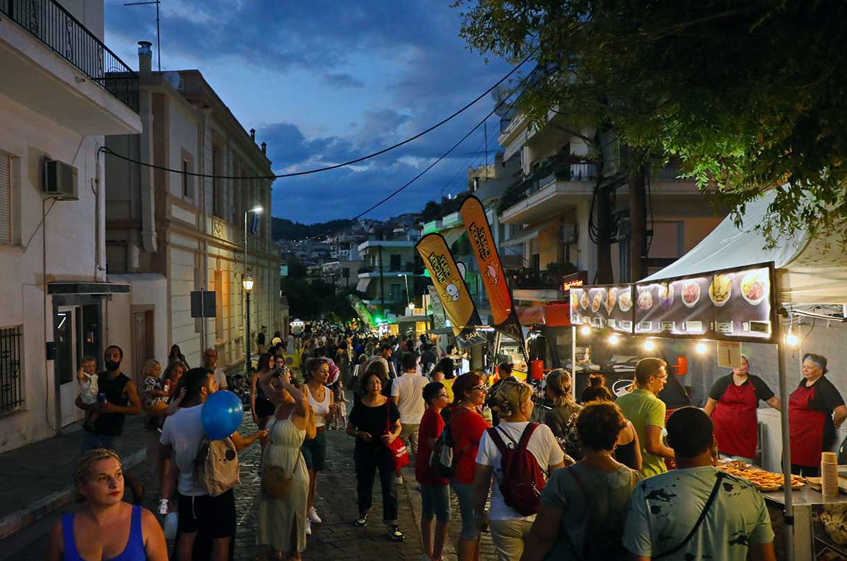 Cosmopolis Festival 2024-Ημέρα 2η: Ο κόσμος κατέκλυσε και πάλι την ...