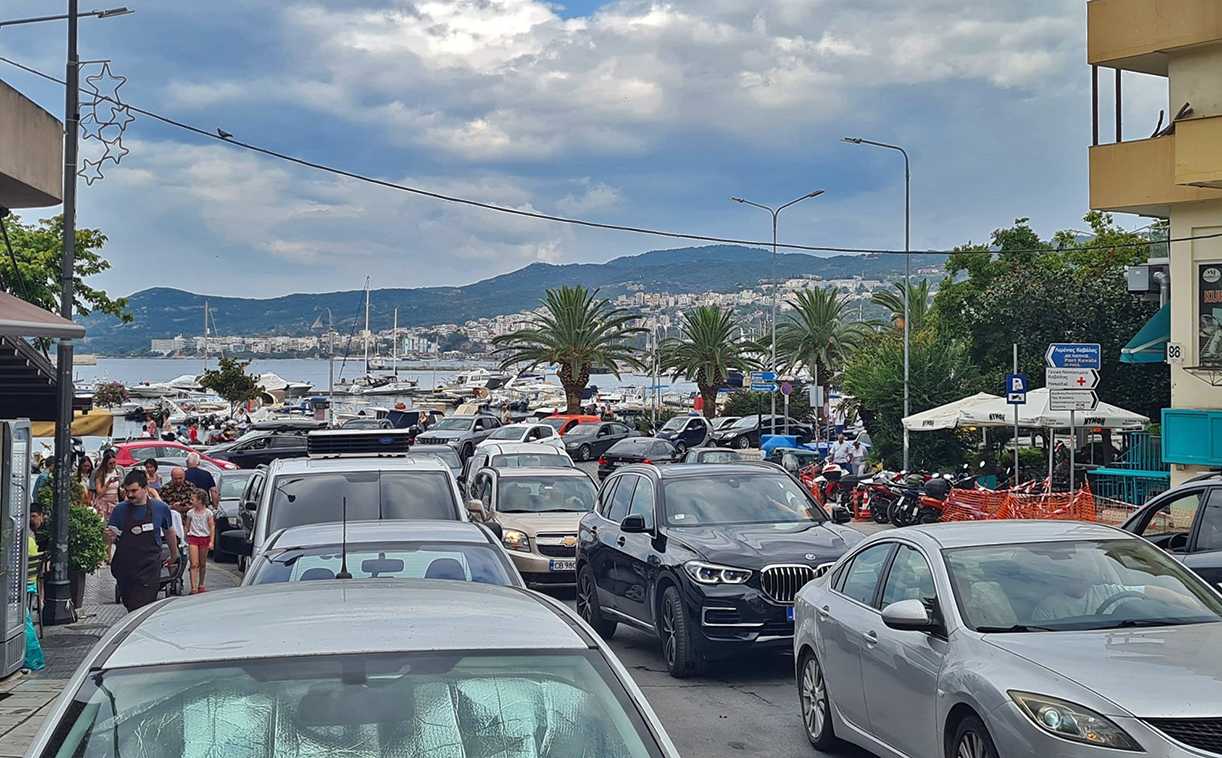 Καβάλα: Κυκλοφοριακό «έμφραγμα» στο κέντρο της πόλης [φωτογραφίες ...