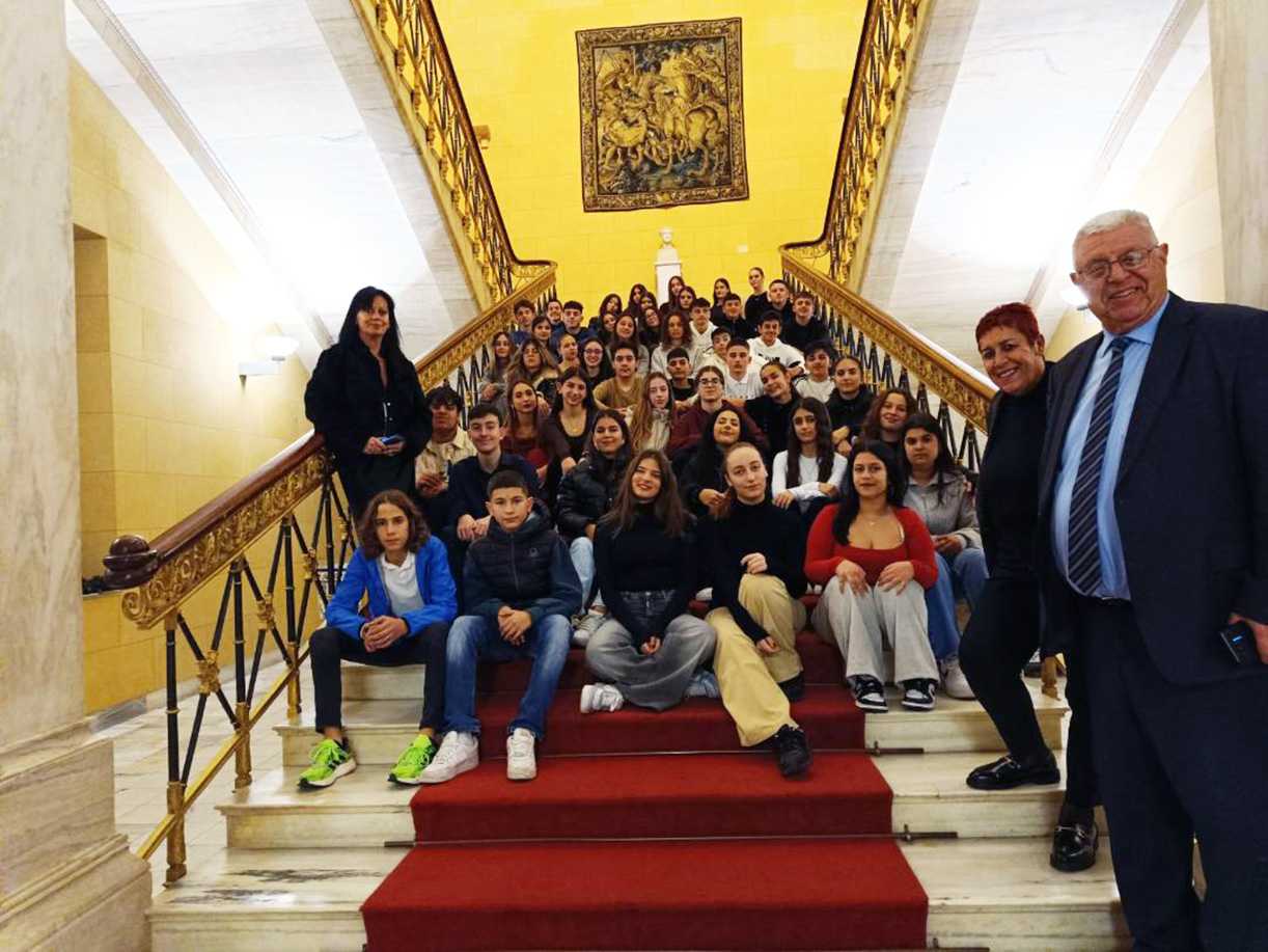 Το 1ο Γυμνάσιο Καβάλας στον «ναό» της δημοκρατίας - KAVALA POST