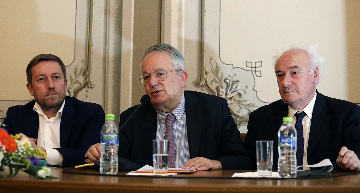 Όμιλος «Η Καβάλα Μπροστά»: Πολύς κόσμος στην εκδήλωση με τον Νίκο ...