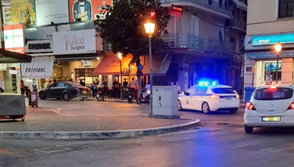 Συμπλοκή ατόμων στην κεντρική πλατεία της Καβάλας - KAVALA POST